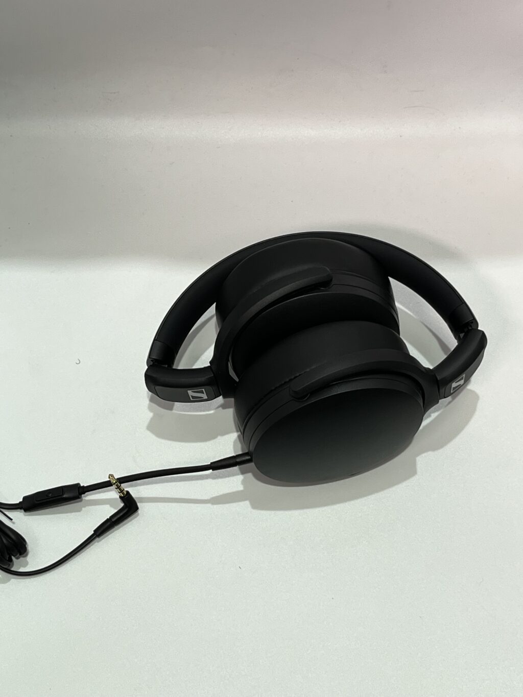 Sennheiser HD 400S - Review - Headphone Dungeon