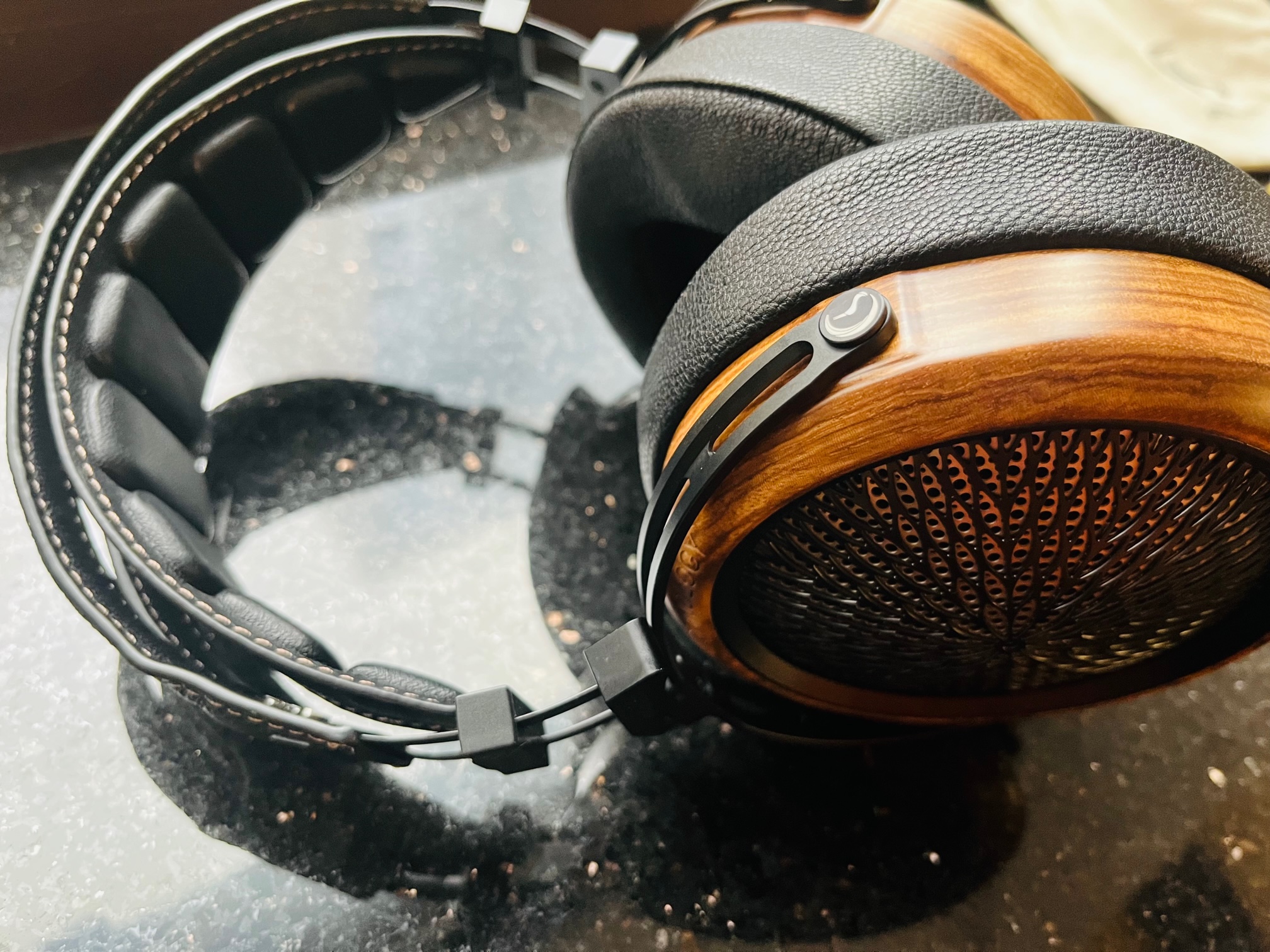 Sendy Audio Peacock Review - Headphone Dungeon
