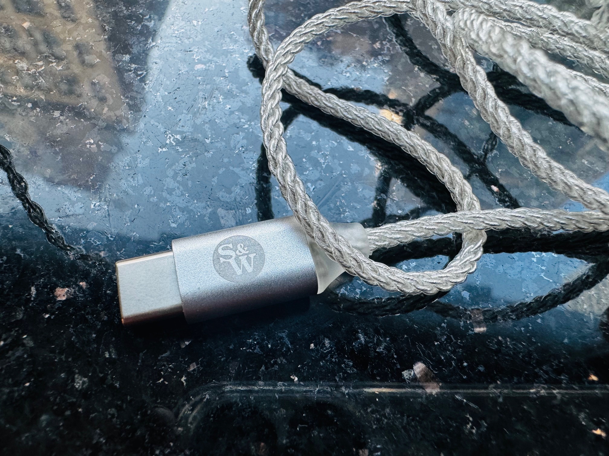 Strauss & Wagner Lyss: The Best IEM Cable Upgrade for Android and ...