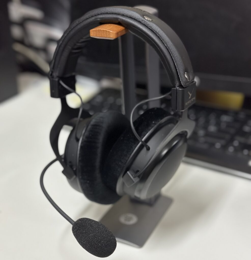Audeze Maxwell vs. beyerdynamic MMX 300 Pro: Gaming Headset Comparison ...