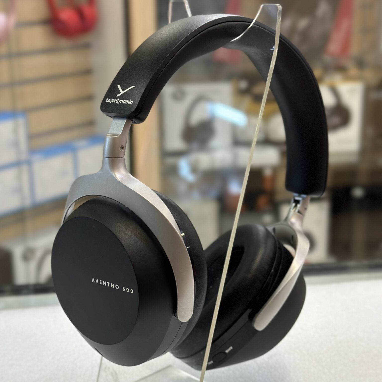 Beyerdynamic AVENTHO 300 Review - Headphone Dungeon