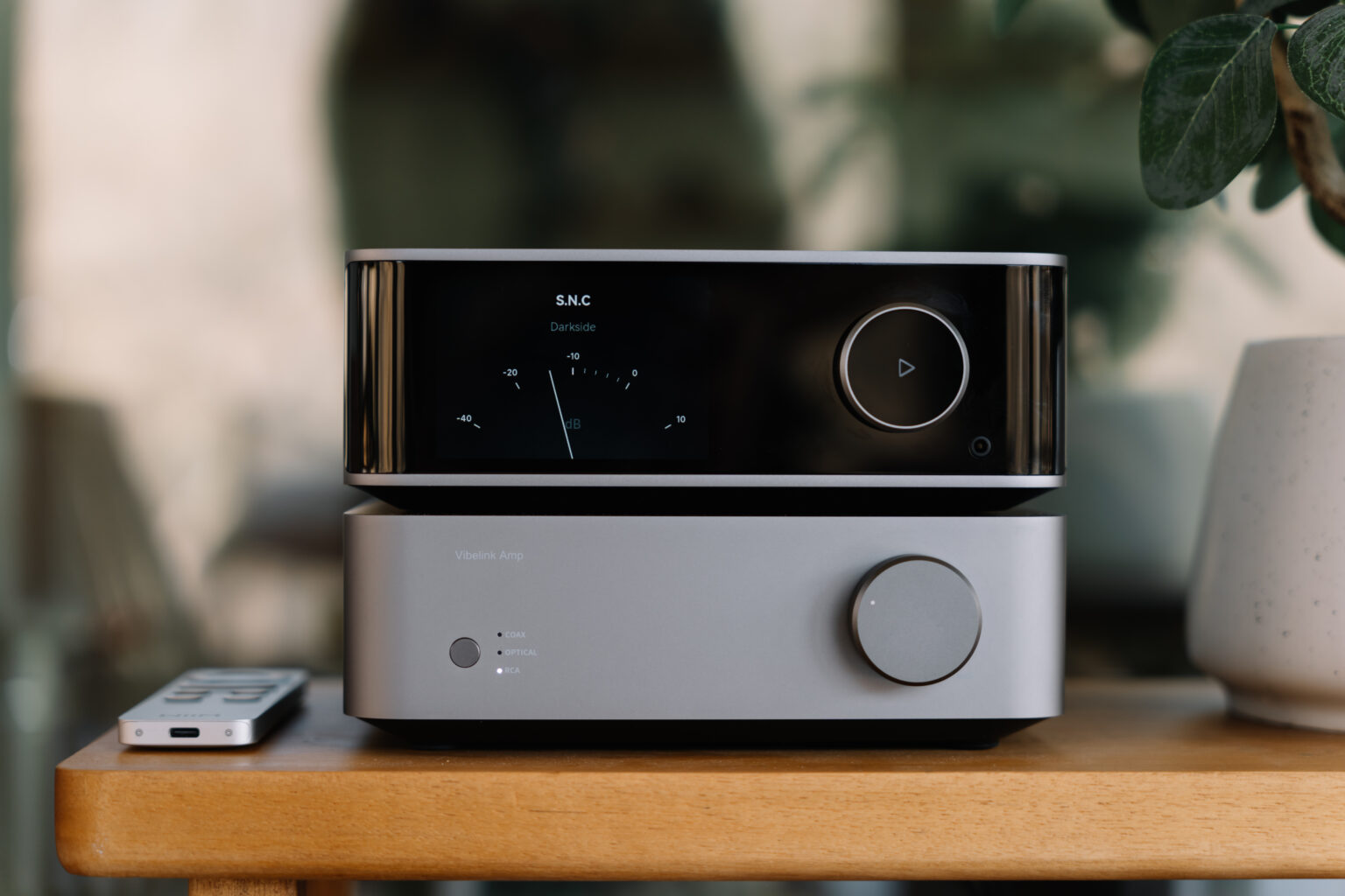 WiiM Launches Vibelink Amp: 100W of Power and Pure Audio - Headphone Dungeon